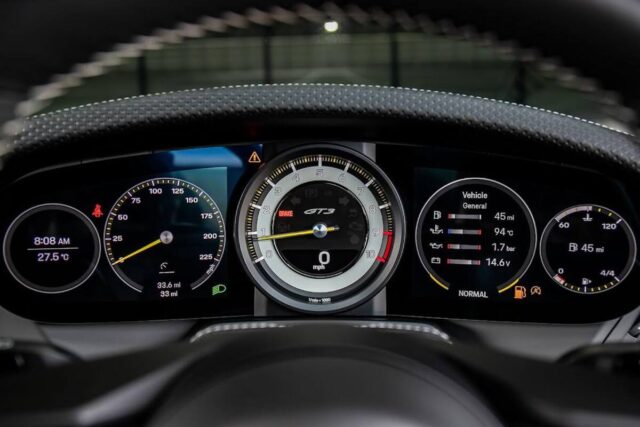 Porsche 992 GT3 Touring - TARGET Car Center